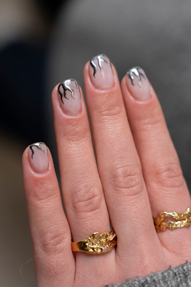 Chrome Flames Look - Buy at Nailster.com